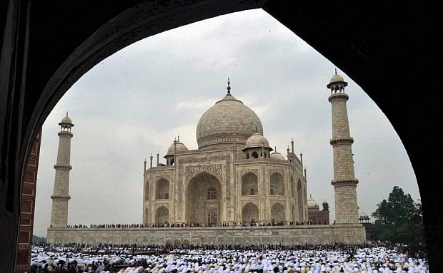 Taj Mahal draws 69 lakh visitors in 2024–25, remains India’s most ...