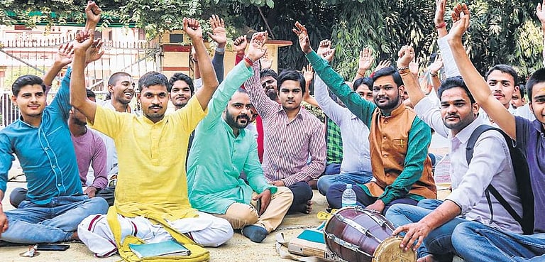 Protests over Muslim Sanskrit prof at BHU may end if he clears job ...