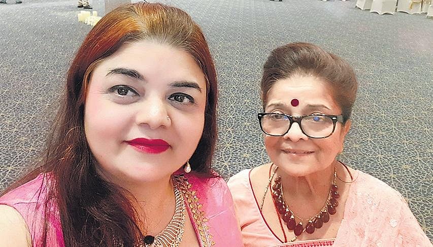 Mother-daughter duo make a ‘fine cut’, hand-in-hand
