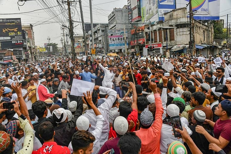 Prophet remarks row: Protest breaks out near Hanuman Temple in Ranchi ...