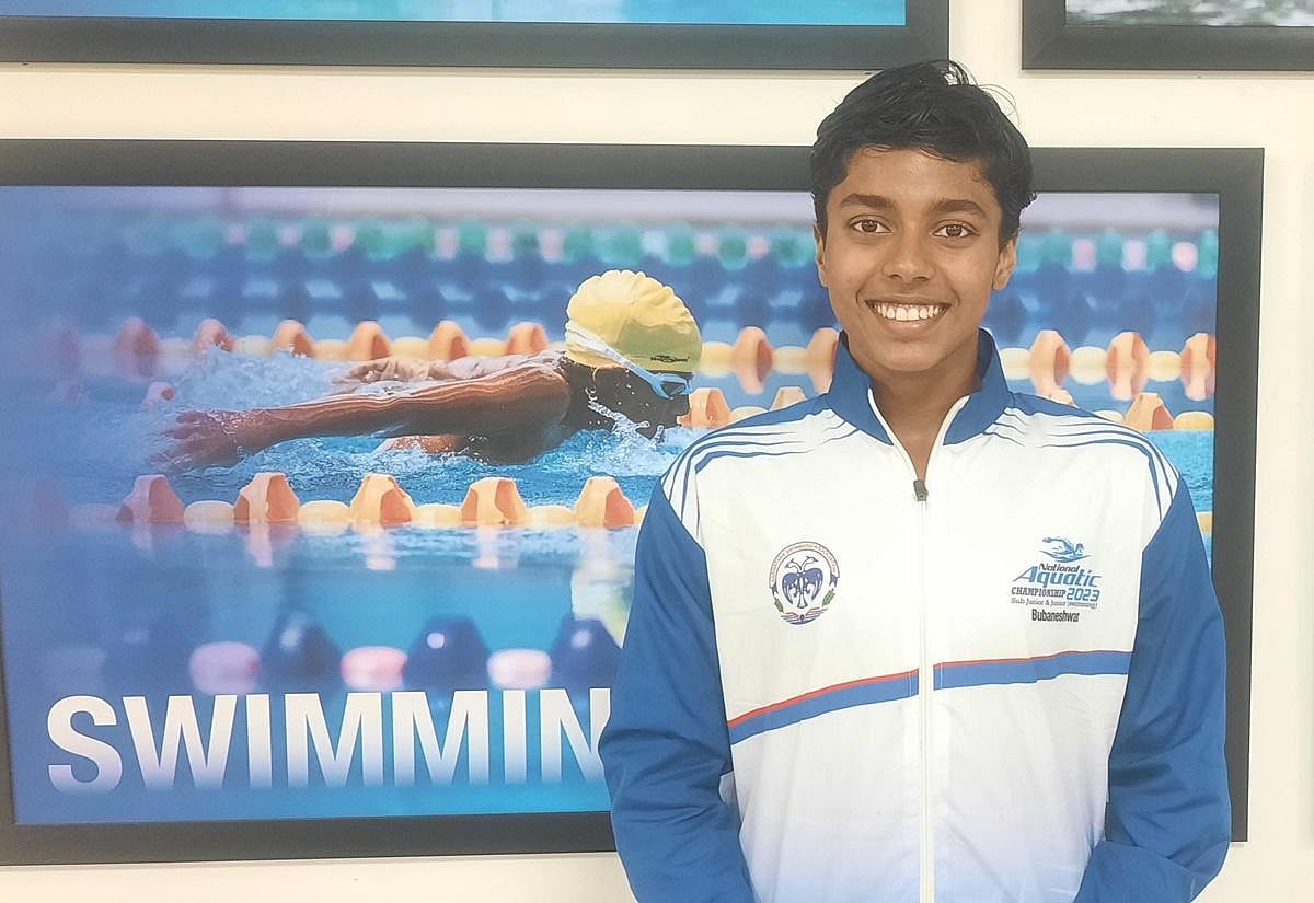 14-year-old swimmer Dhinidhi Desinghu to represent India at the Paris ...