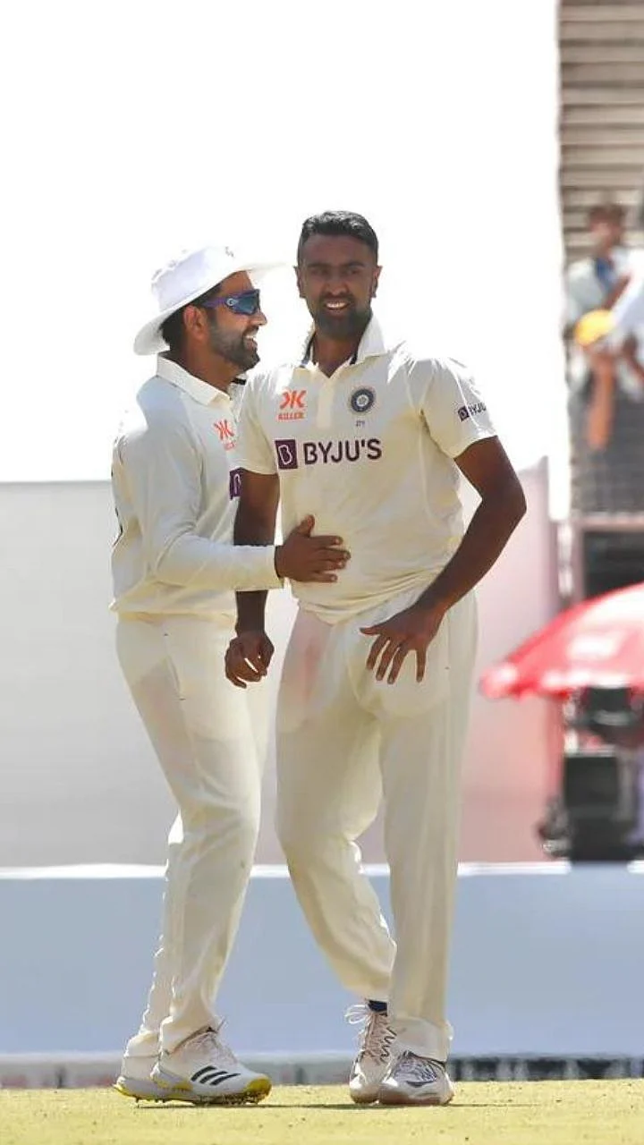 विक्रमवीर आर अश्विन...|Ashwin has taken 5 wickets in an innings 35 ...