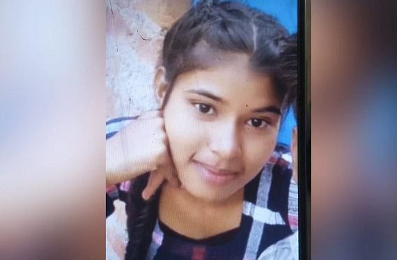 UP पुन्हा हादरले! परीक्षा देऊन घरी जाणाऱ्या विद्यार्थिनीची गोळ्या झाडून हत्या | College girl ...