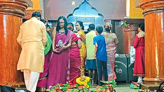 महाराष्ट्रातील भाविकांनी घेतले देवीचे दर्शन | Dainik Gomantak ...