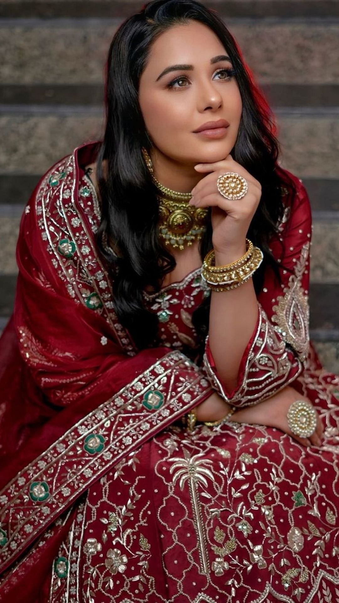 Mandy Takhar... जादूई अदांची परी...आग पेटली उरी