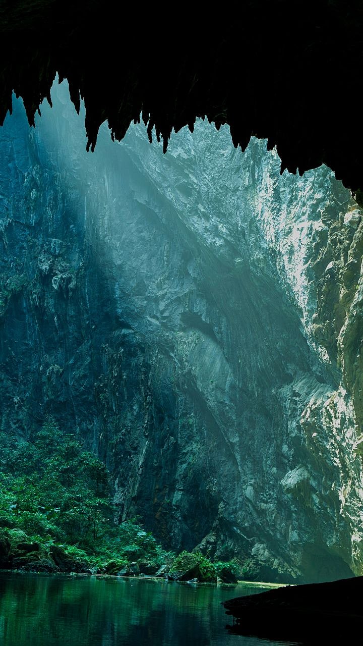 जगातील सर्वात मोठी गुफा कोणती? Hang son doong largest cave in the world ...
