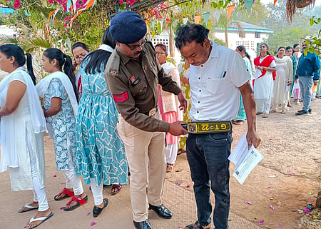 Tamil Nadu TET begins today; belts, shoes, digital watches banned at ...