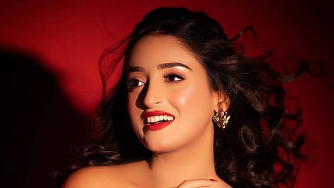Debadrita Basu: বড়পর্দায় হাতেখড়ি দেবাদৃতা বসুর, কার পরিচালনায় কাজের ...