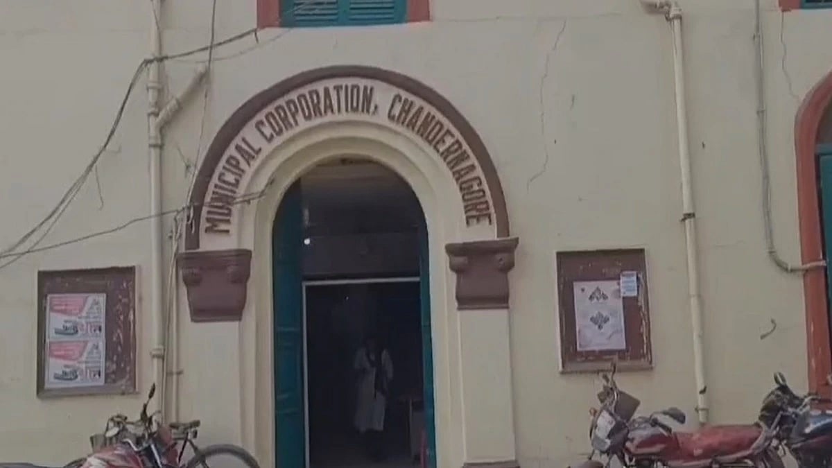 পদত্যাগ চন্দননগর পুরনিগমের মেয়র-সহ ৩০ জন তৃণমূল কাউন্সিলরের