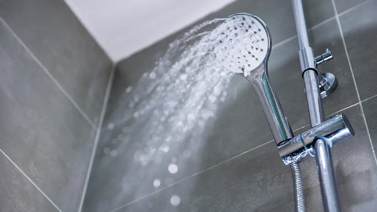 Low Shower Water Pressure? বাড়িতেই ঠিক করুন শাওয়ারের জলের চাপ, জানুন ...