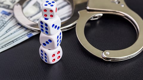 Jalgaon : जुगार अड्ड्यावरील छाप्यात 5 अटकेत | Latest crime news