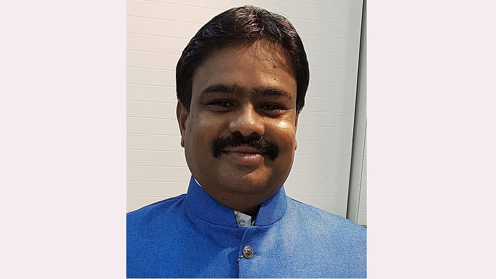 Ulhasnagar Politics : विधानसभा निवडणुकीच्या तोंडावर खळबळ! शहराध्यक्ष ...