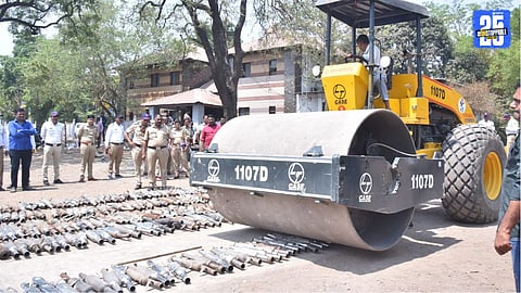 Pune Crime : पावणे दोन हजार बुलेटराजांच्या सायलेन्सरवर वाहतूक पोलिसांनी ...