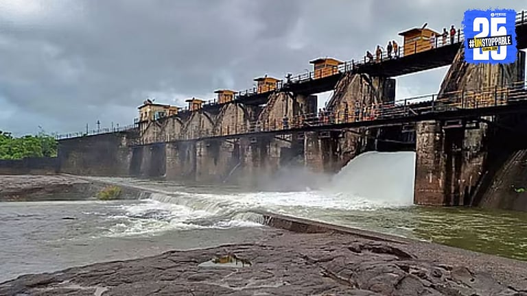 Pune rain updates: पुणे शहराला पाणीपुरवठा करणाऱ्या धरण क्षेत्रात किती ...