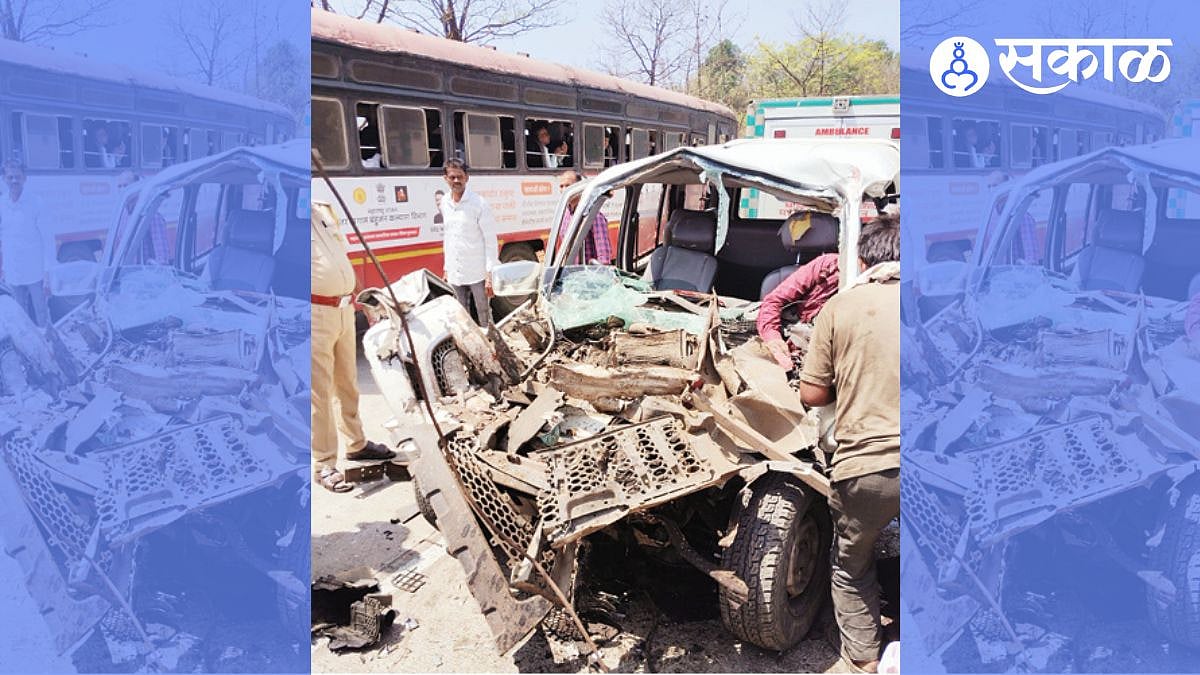 ST Car Accident: मुरबाड-कल्याण रस्त्यावर एसटी-कारची भीषण धडक चौघांचा ...