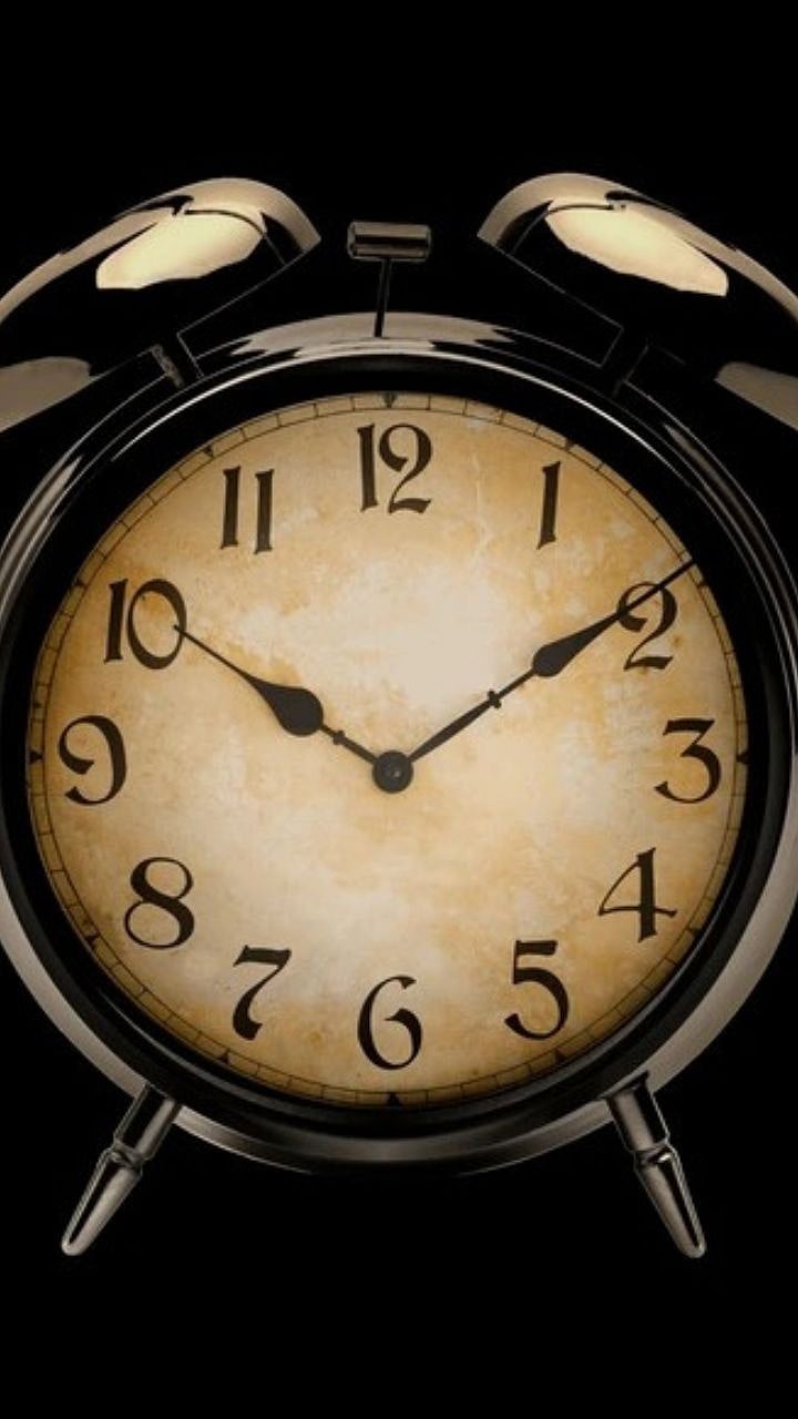How did tradition of displaying 10:10 on watch dials begin ...
