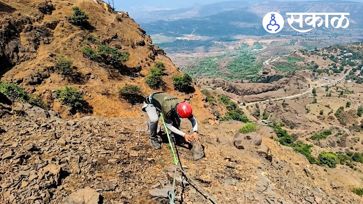 Raigad Fort Stairway Reopens After Dangerous Rock Removal Ahead of ...