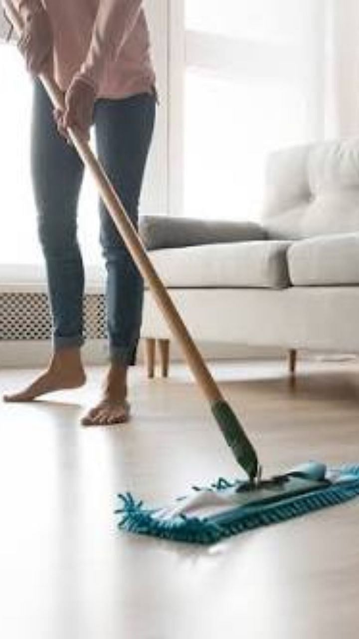 What causes dust to accumulate in house? | घरात धूळ साचण्याचे कारण काय ...
