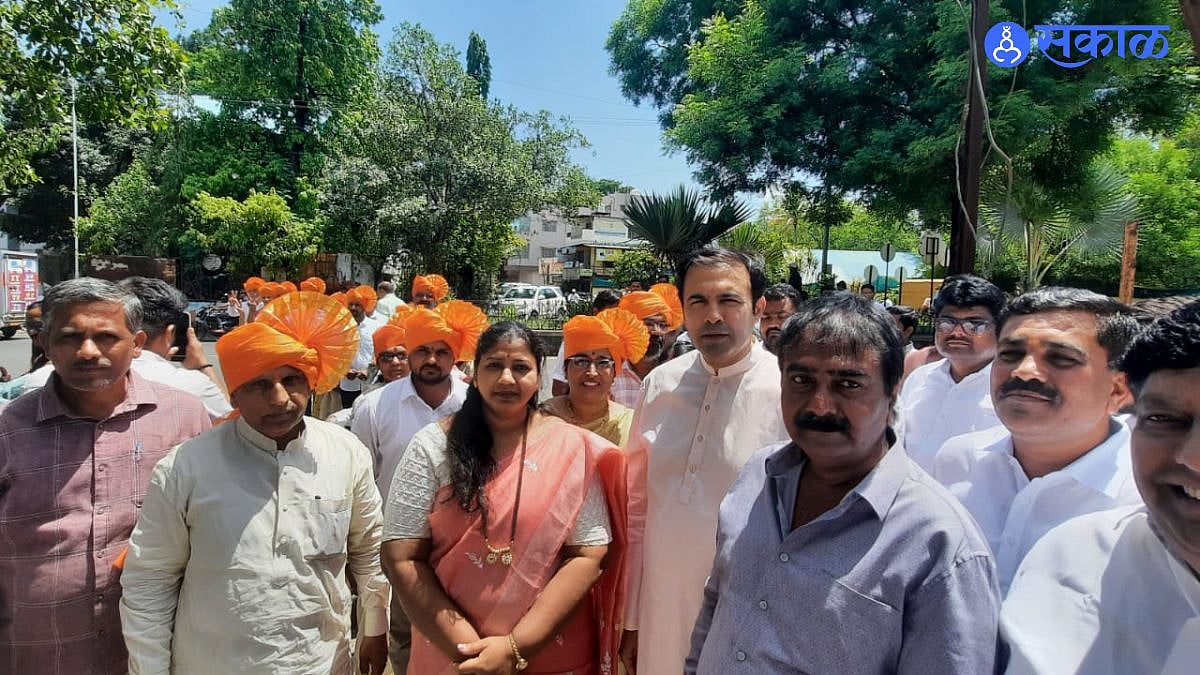 Karad Politics कराडमध्ये नगरसेवकांचे शक्तिप्रदर्शन अतुल भोसले यांच्या ...