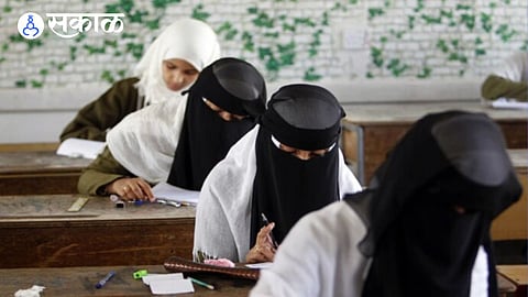 TET Exam टीईटी परीक्षेत दुपट्टा-बुरखा बंदी कडक तपासणी व फेस रिकग्नीशन ...