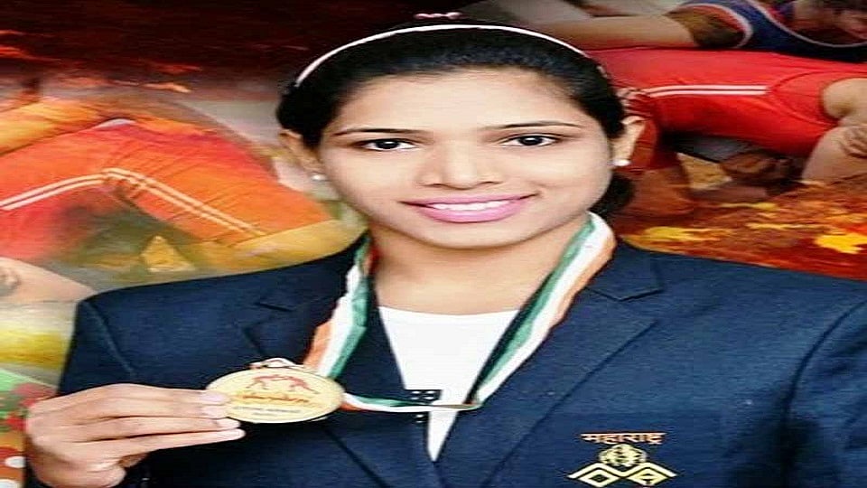 मुळशीतील कोमल गोळे ठोकणार जागतिक कुस्ती स्पर्धेत शड्डू