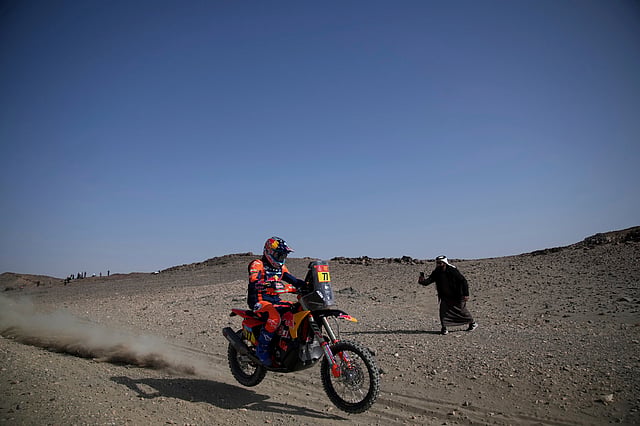 2025 Dakar Rally: Participants tackle tricky competitive stages