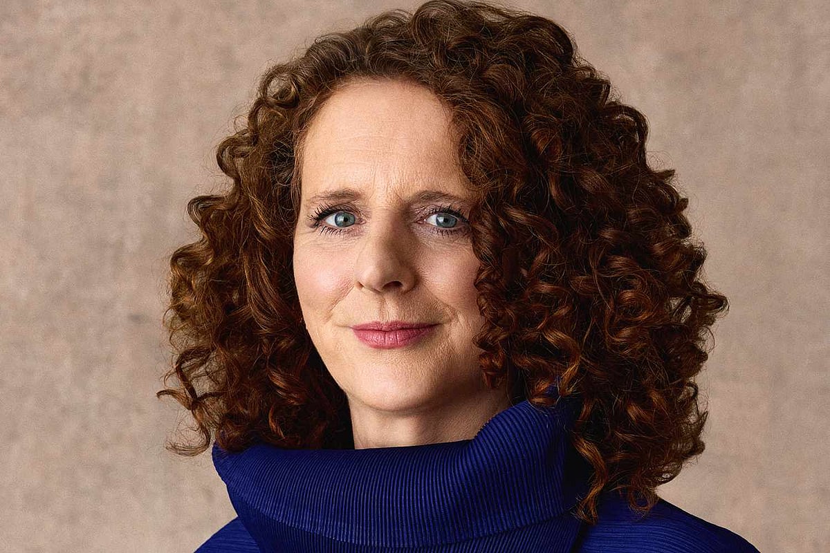 Maggie O’Farrell rejects OBE over British Empire colonial links