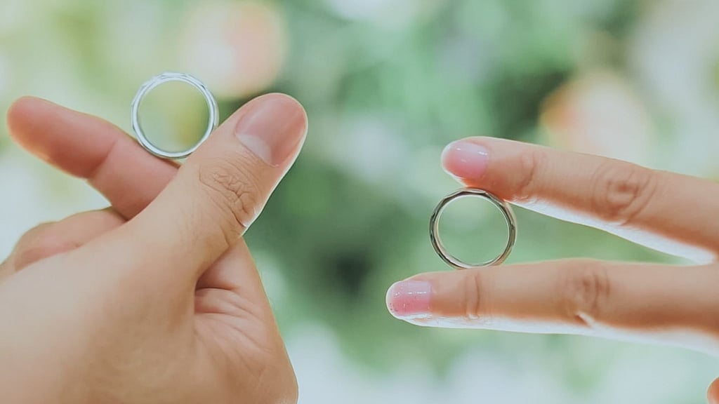 Why do people wear the wedding ring on the fourth finger?