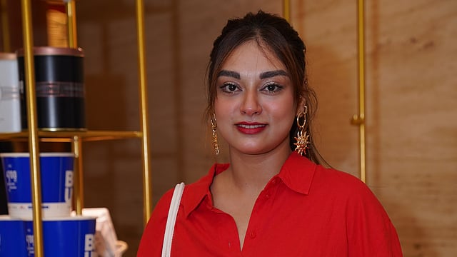 In pics: Premiere of Abar Hawa Bodol