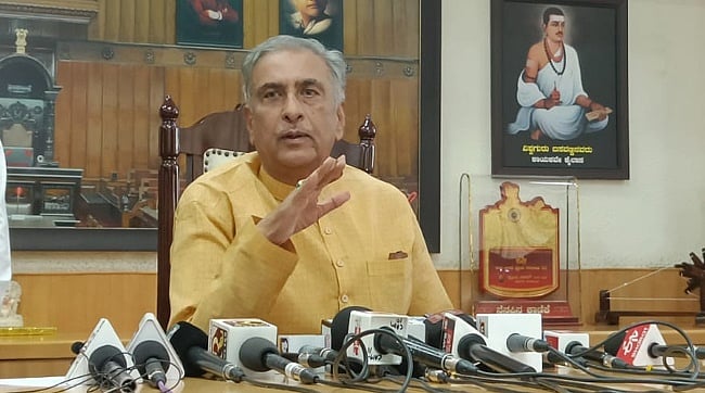 ವಿಧಾನ ಪರಿಷತ್ ಸಭಾಪತಿ ಸ್ಥಾನಕ್ಕೆ ಬಸವರಾಜ್ ಹೊರಟ್ಟಿ ದಿಢೀರ್ ರಾಜಿನಾಮೆ?