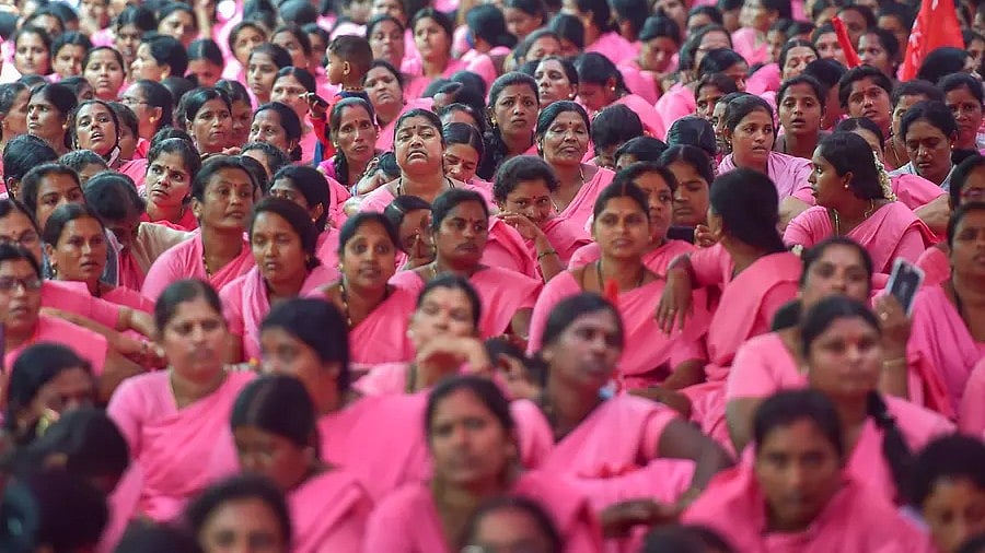 Karnataka govt: ಆಶಾ ಕಾರ್ಯಕರ್ತೆಯರಿಗೆ ಗೌರವಧನ ಹೆಚ್ಚಿಸಿ ರಾಜ್ಯ ಸರ್ಕಾರ ಆದೇಶ!