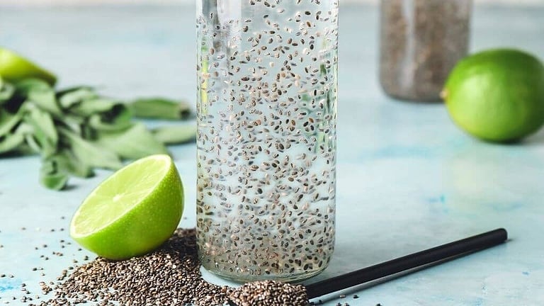 ಆರೋಗ್ಯ ಕಾಪಾಡುವ ಸೂಪರ್‌ಫುಡ್ Chia Seeds; ದಿನಕ್ಕೆ ಎಷ್ಟು ಪ್ರಮಾಣದಲ್ಲಿ ...