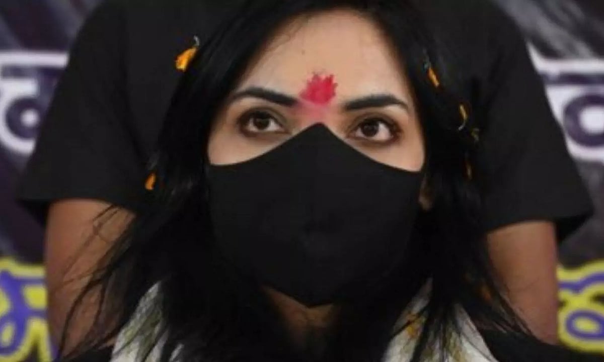 தேர்தலில் வெற்றி பெறாமல் Mask-ஐ கழற்ற மாட்டேன் என சபதம் எடுத்த பீகார் ...