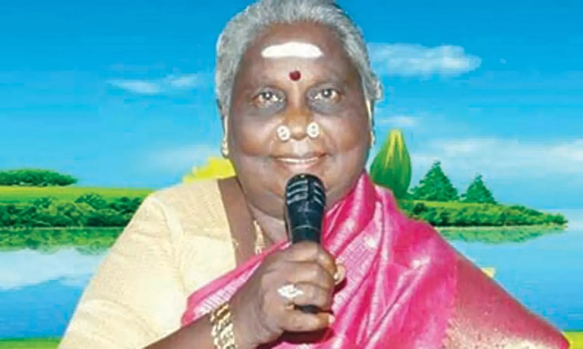 பருத்தி வீரன் படத்தில் 'ஊரோரம் புளியமரம்' பாடல் பாடிய கிராமிய பாடகி ...