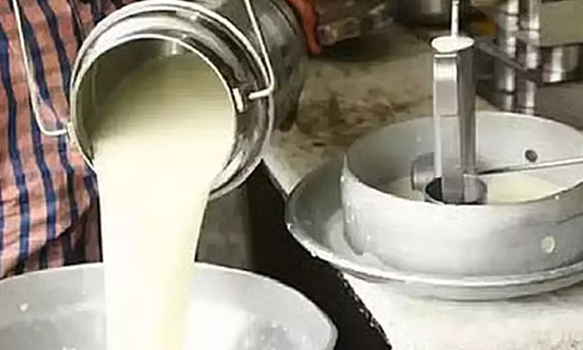 தனியார் பால் விலை லிட்டருக்கு 2 ரூபாய் உயர்வு