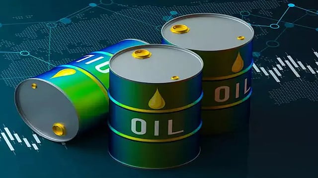 Crude oil futures rebounds 3 pc to Rs 8,536/barrel on renewed US-Iran ...