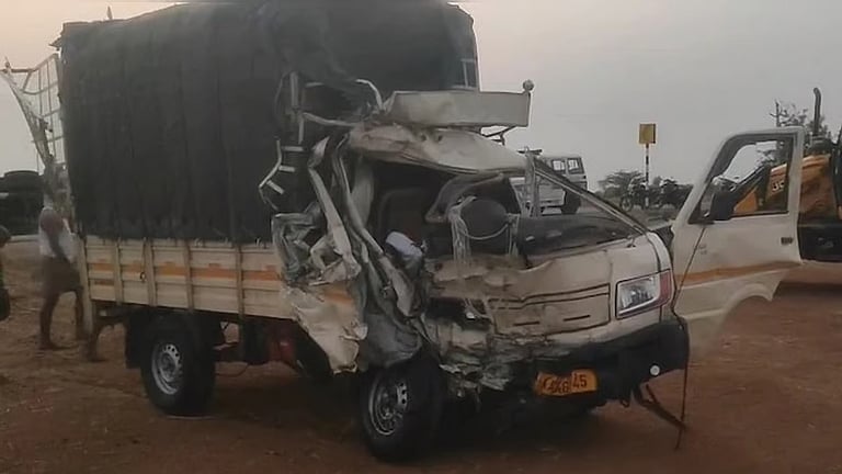 Eight devotees killed in road accident near Mantralayam in Andhra ...