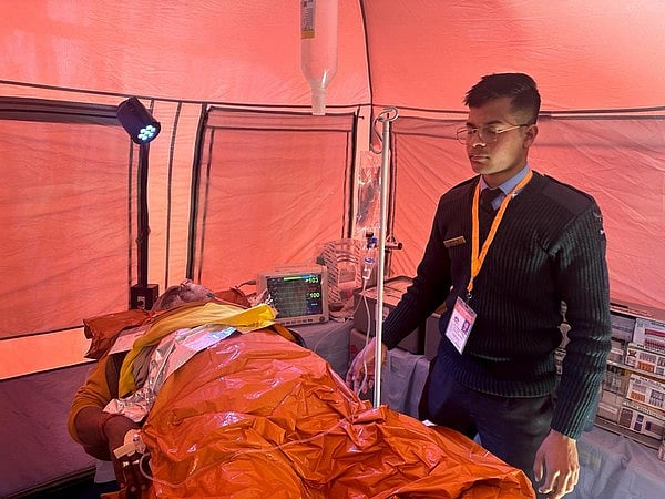 Devotee suffers heart attack at 'Pran Pratishtha' event, IAF's mobile ...