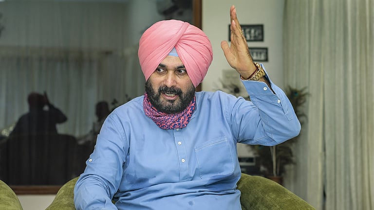 IPL 2024: Navjot Sidhu will bring his 'Sidhuisms' back to commentary ...