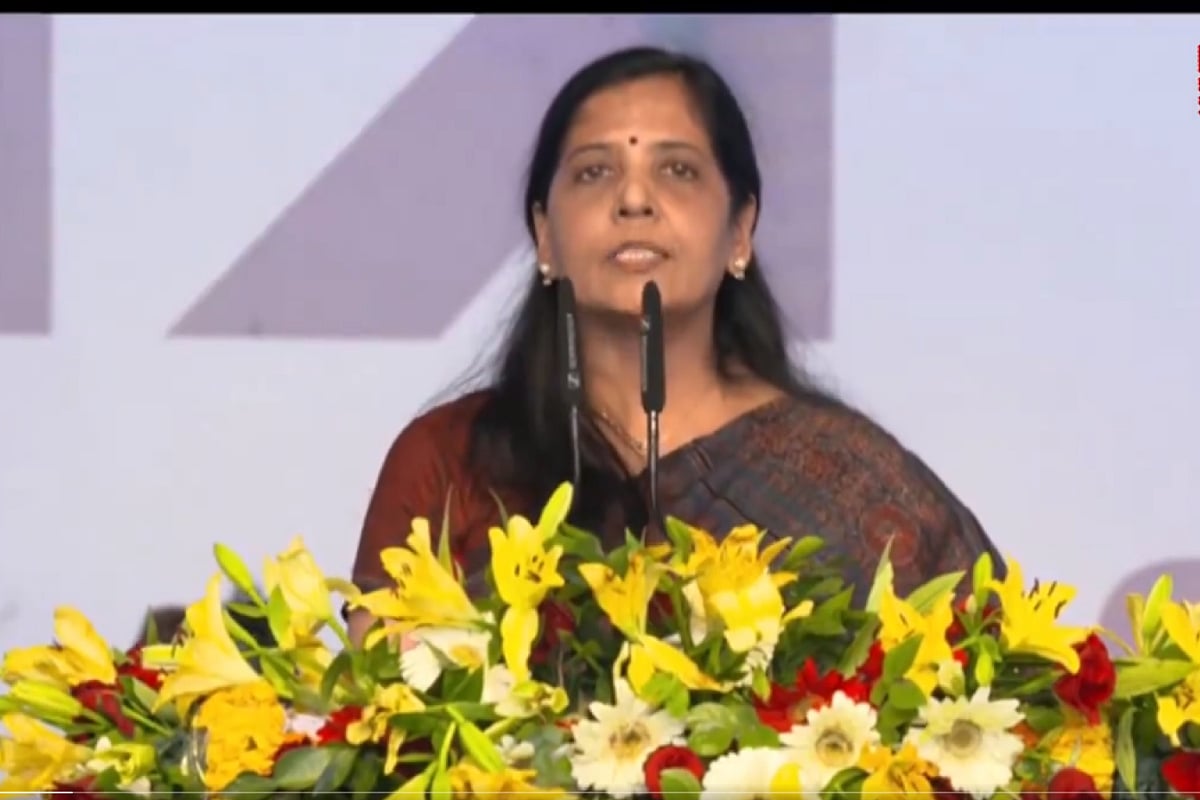 'Kejriwal is a lion', says Sunita representing husband at INDIA bloc ...