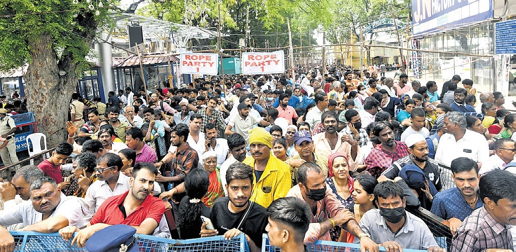 People flock to ‘fish prasadam’ event in Hyderabad