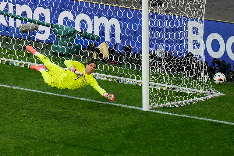 Switzerland goalkeeper Yann Sommer ends national-team career after 94 games