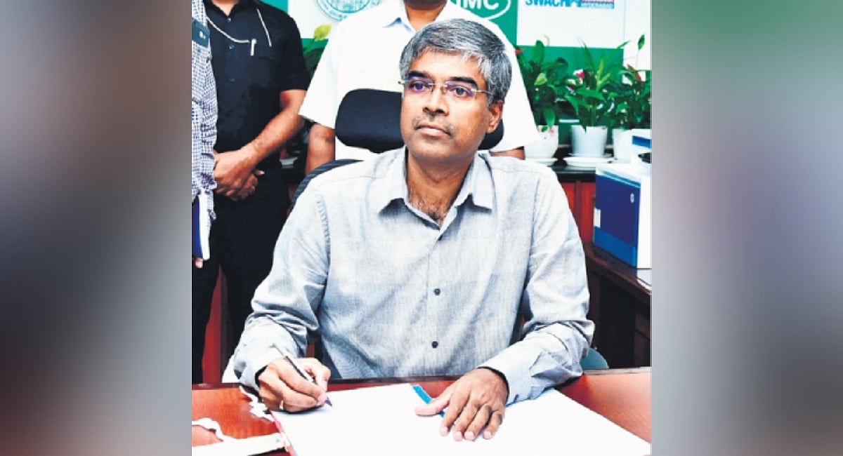 Ilambarithi back at helm of Greater Hyderabad Municipal Corporation