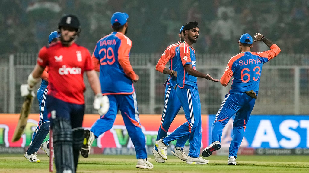 India bowl England out for 132 in first T20I