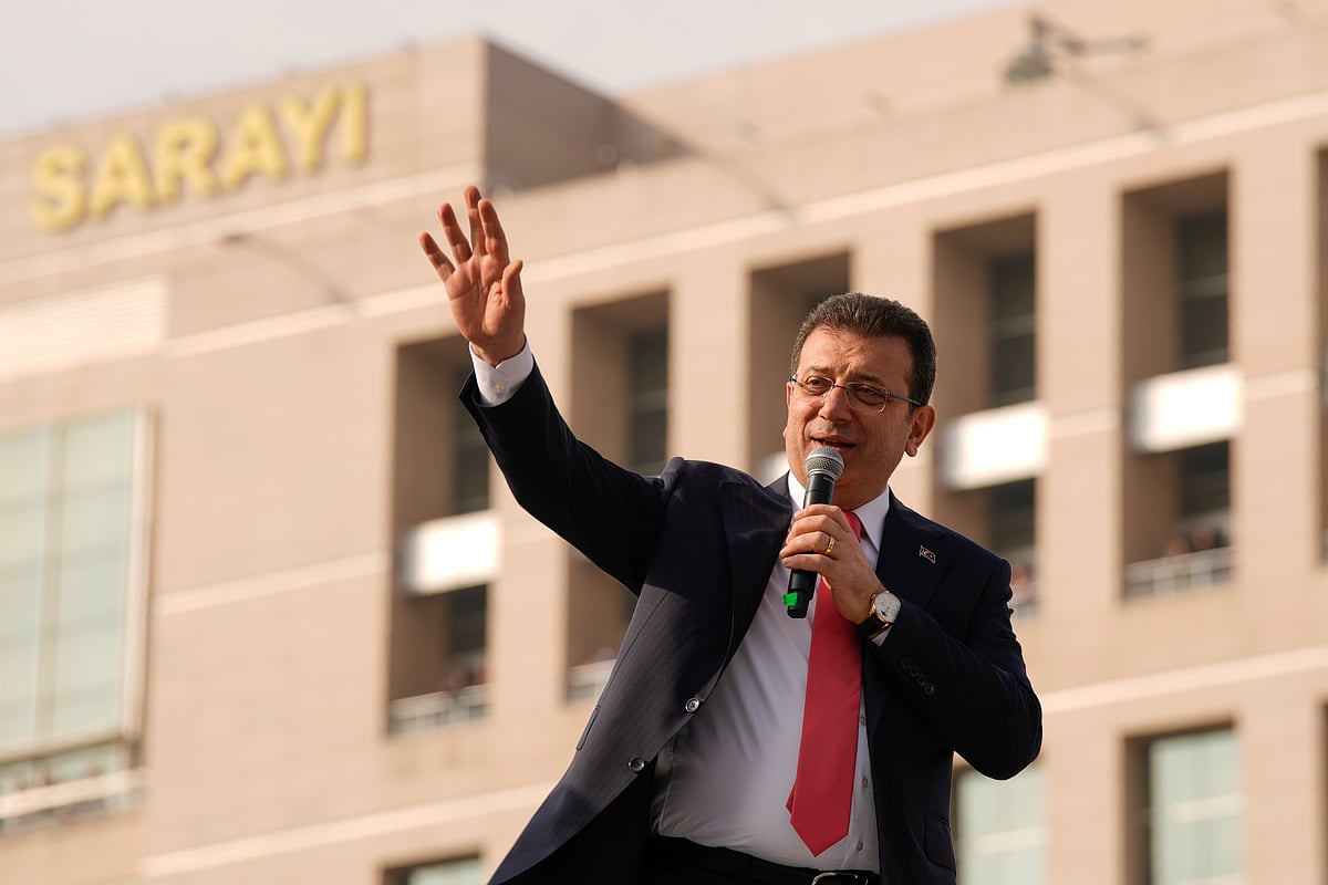 Turkish police arrest Istanbul mayor, a key Erdogan rival, over graft ...