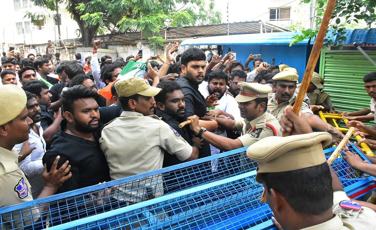 Youth Congress workers try to storm ED office in Hyderabad over ...