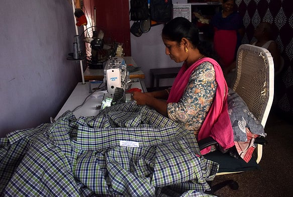 Telangana to supply branded uniform kits to 27 lakh government school ...