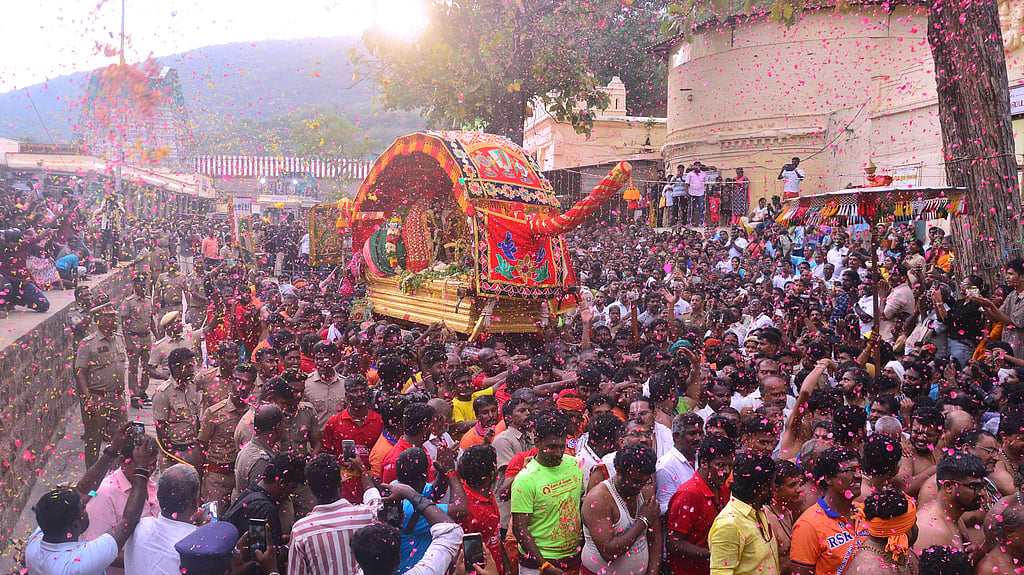 Kallalagar to return to Alagar hills today in ‘Mohini alangaram’