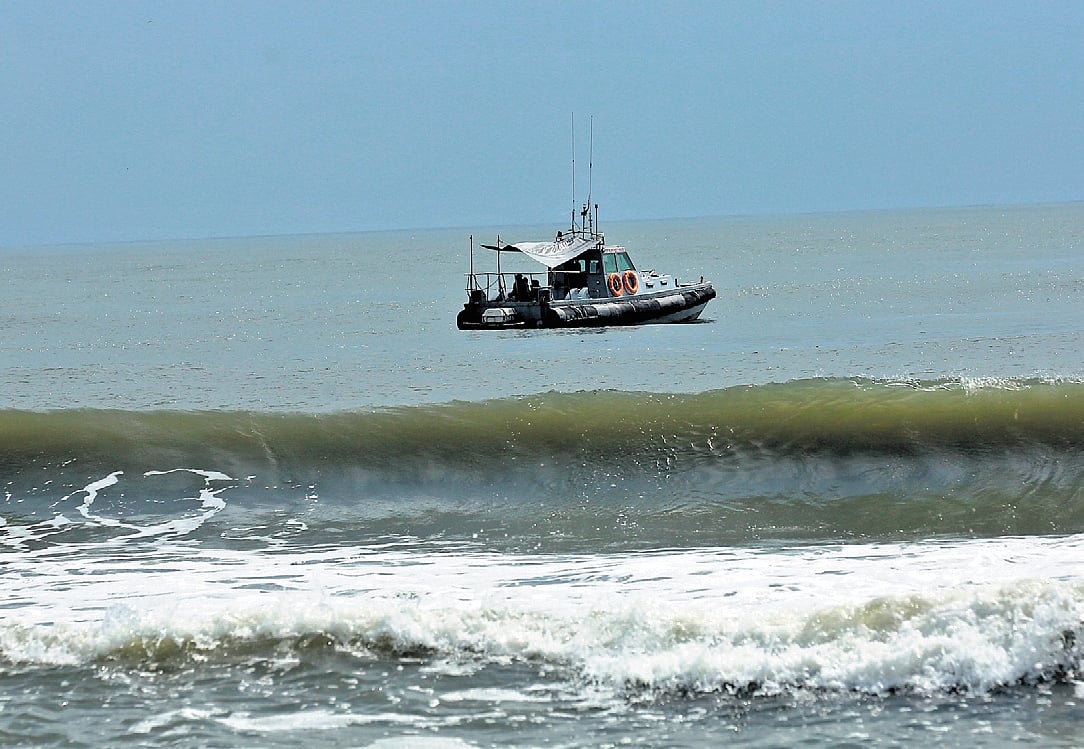 Two Yemeni nationals go missing in sea at Kochi's Valappu