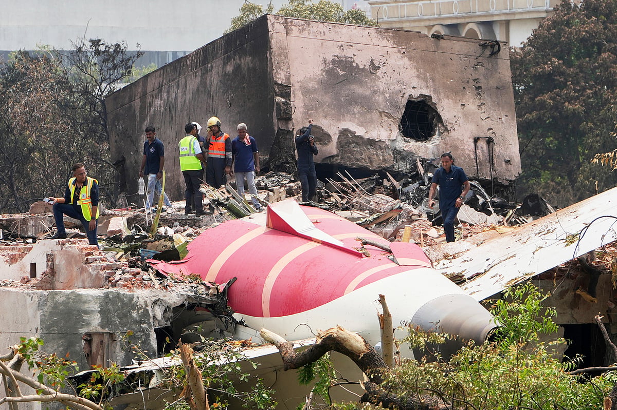 All probable causes leading to Air India plane crash being investigated ...